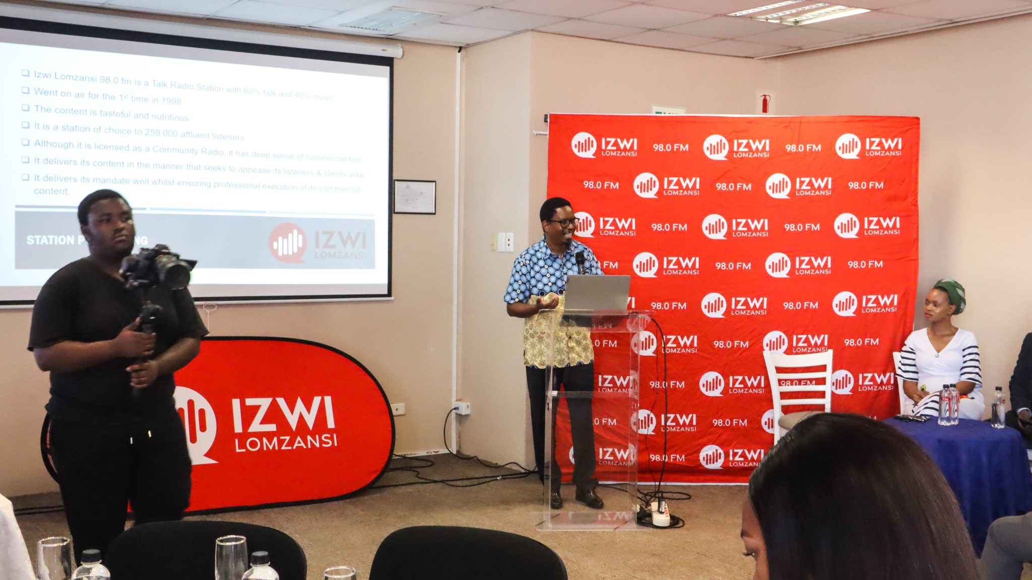 Izwi lomzansi 98.0 FM – Izwa Umehluko